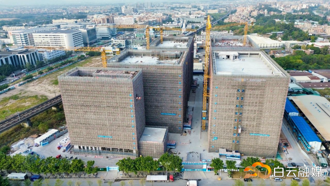 白云美湾凤翔产业园主体结构全面封顶